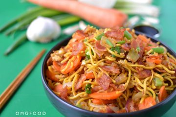 Bacon and Egg Lo Mein | OMGFOOD
